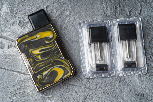 Why Do More Pod Systems Come with a Magnetic Connection? – Vapecould